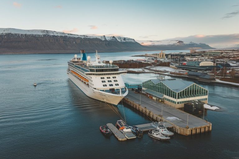 Akureyri Cruise Port: Your Complete Iceland Guide 🛳️